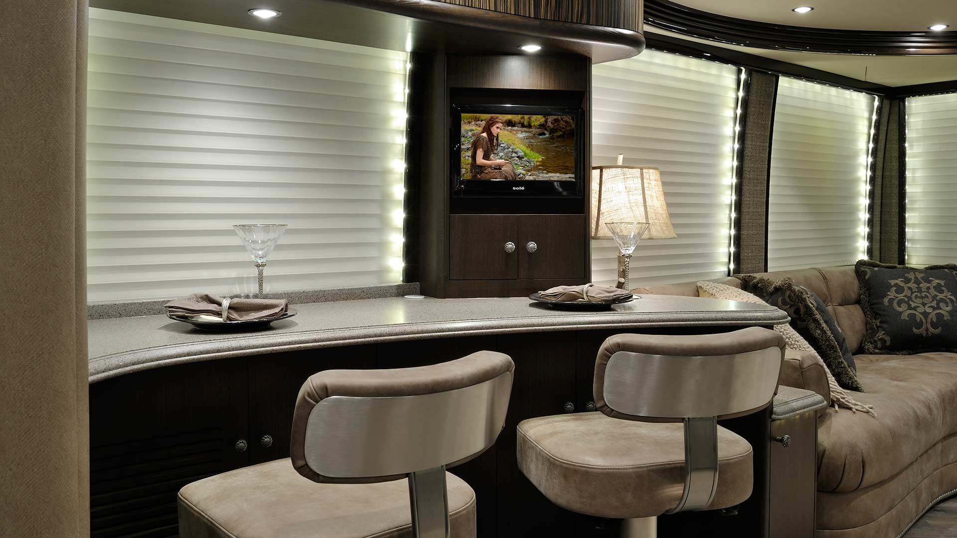 Liberty-Coach-777-Dining-2-Gallery - Custom Luxury Motorcoach