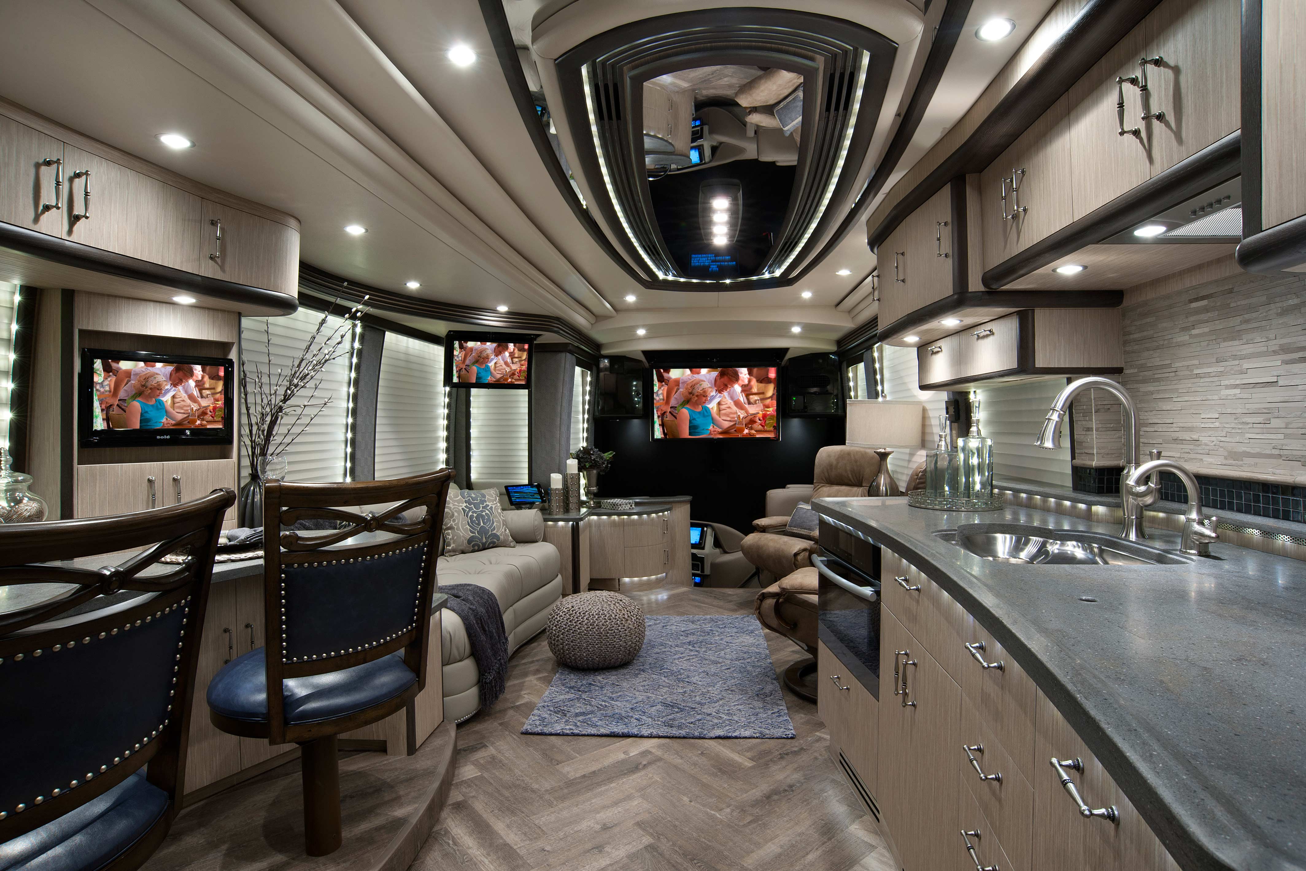Liberty-Coach-795-Lookfront-Overview - Custom Luxury Motorcoach