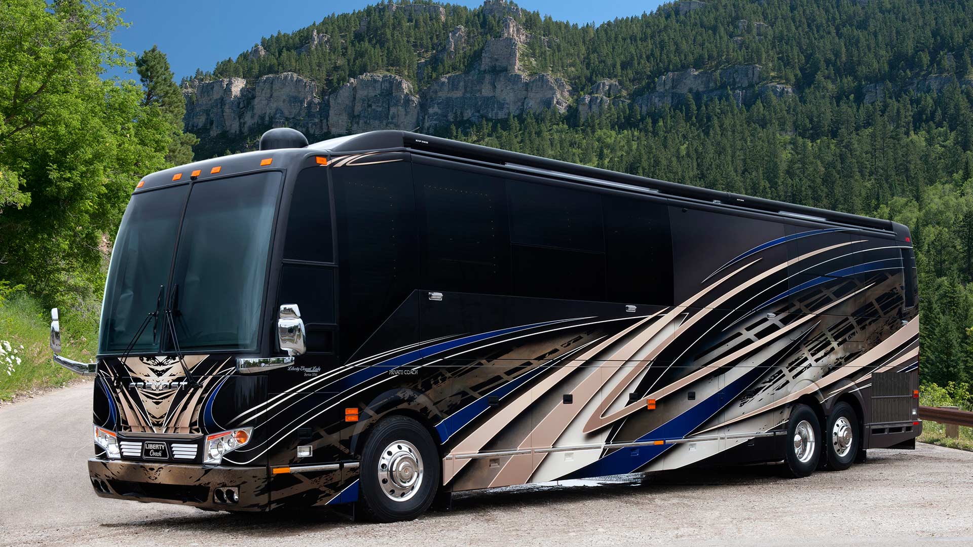 Liberty-Coach-801-Exterior-Gallery - Custom Luxury Motorcoach