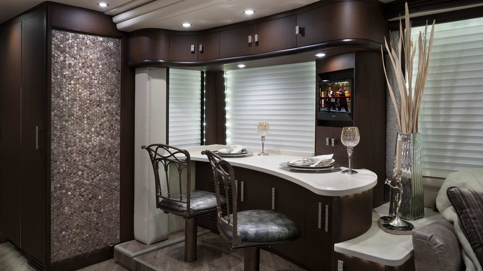 Liberty-Coach-804-Dining-2-Gallery - Custom Luxury Motorcoach