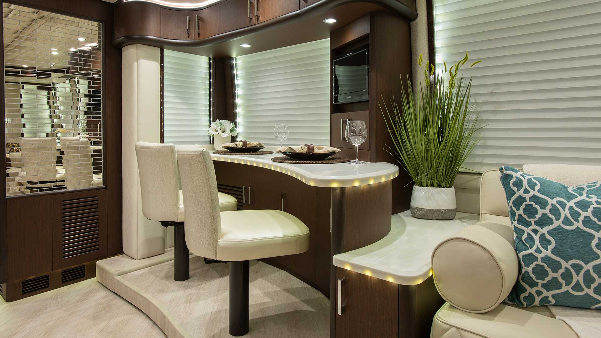 Liberty-Coach-841-A-Dining-Gallery - Custom Luxury Motorcoach