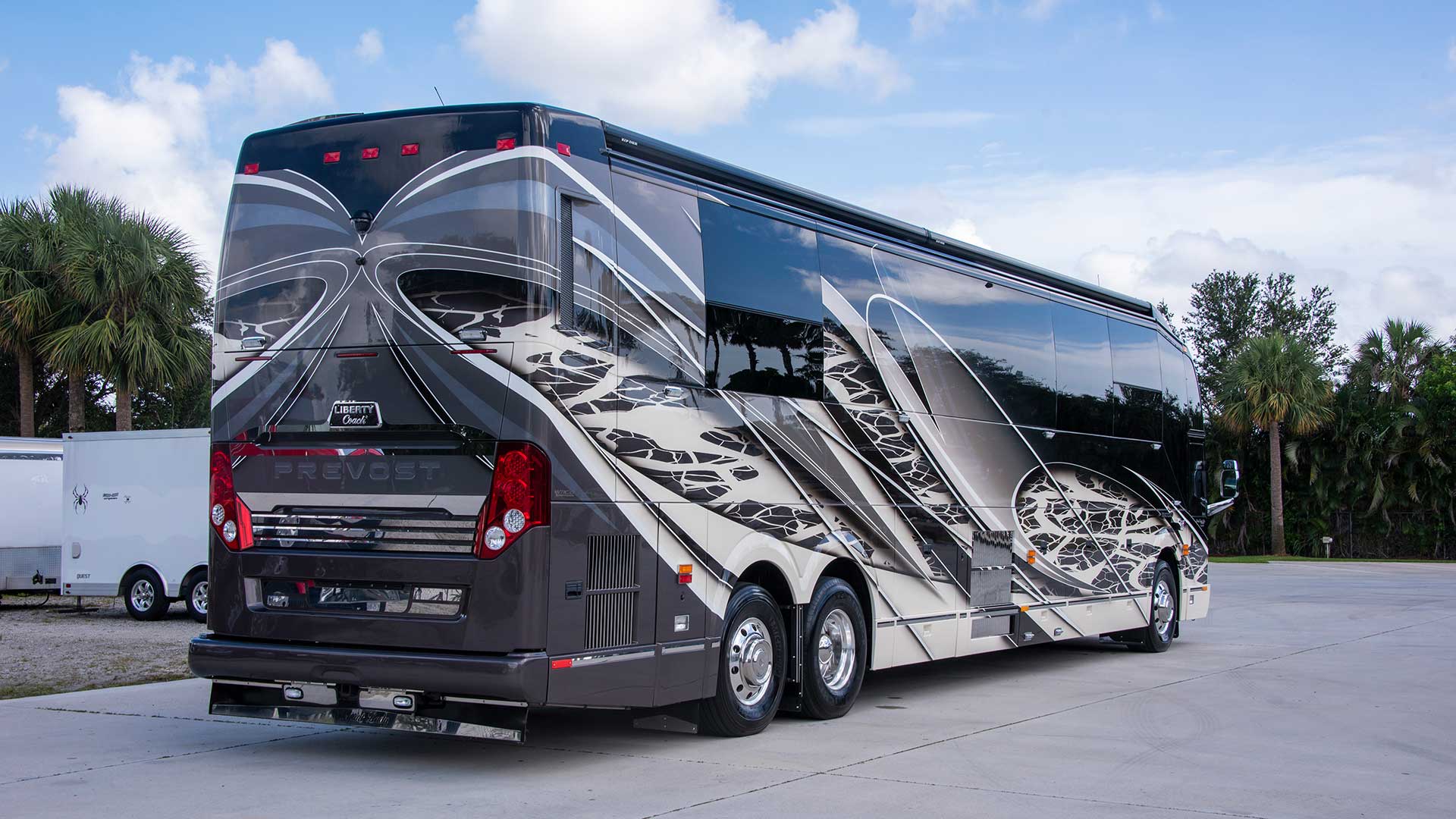 Liberty-Coach-841-A-Exterior-4-Gallery - Custom Luxury Motorcoach
