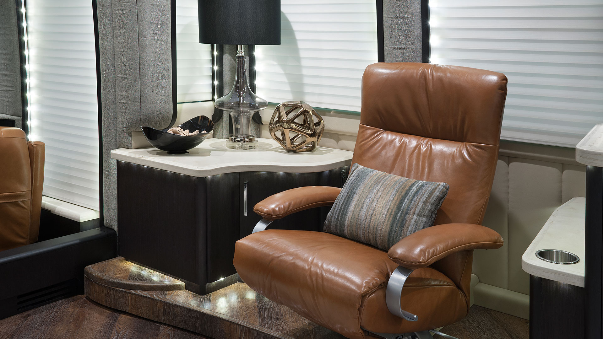 Liberty-Coach-806-Chair-Gallery - Custom Luxury Motorcoach