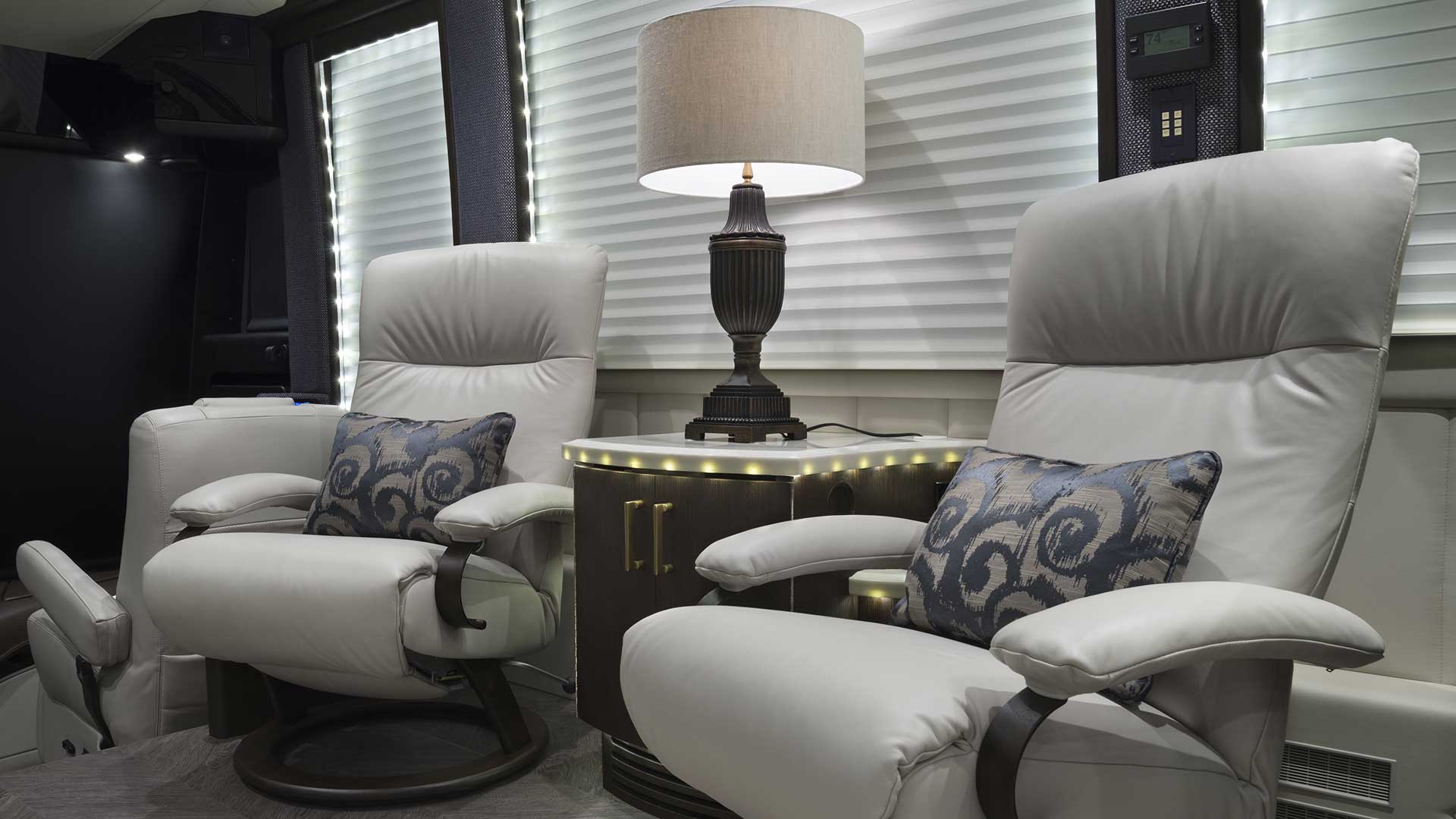 Liberty-Coach-816-Chairs-Gallery - Custom Luxury Motorcoach