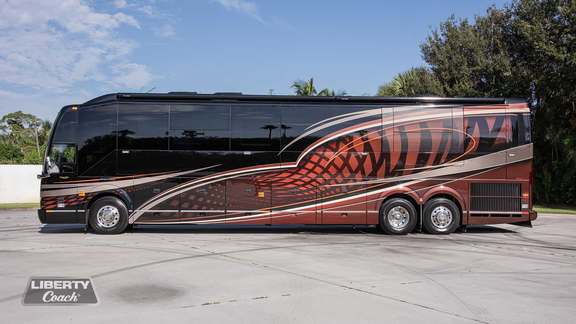 2018 Elegant Lady #5482 - Custom Luxury Motorcoach