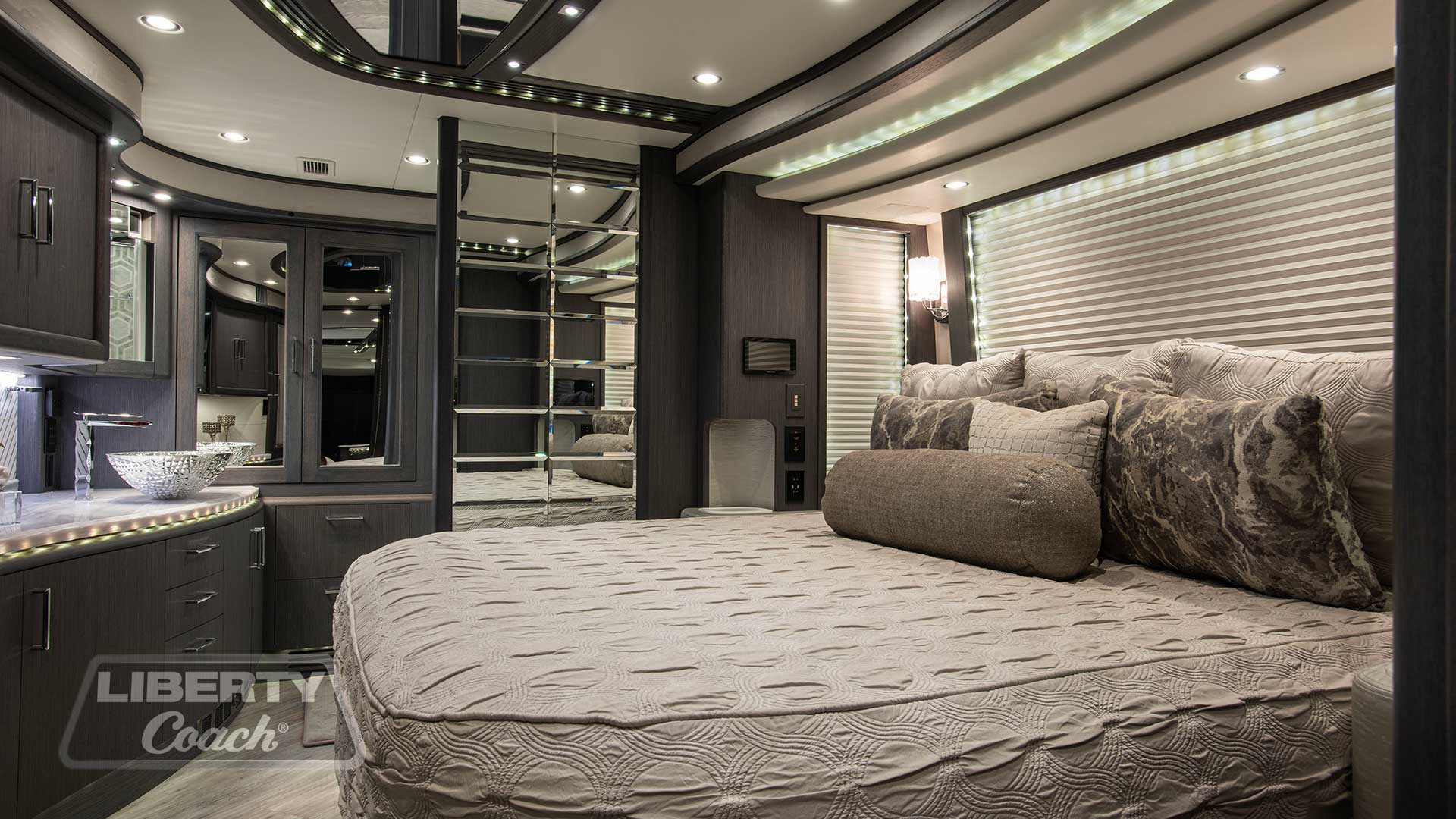 Liberty-Coach-5402-Bedroom-3-Gallery - Custom Luxury Motorcoach