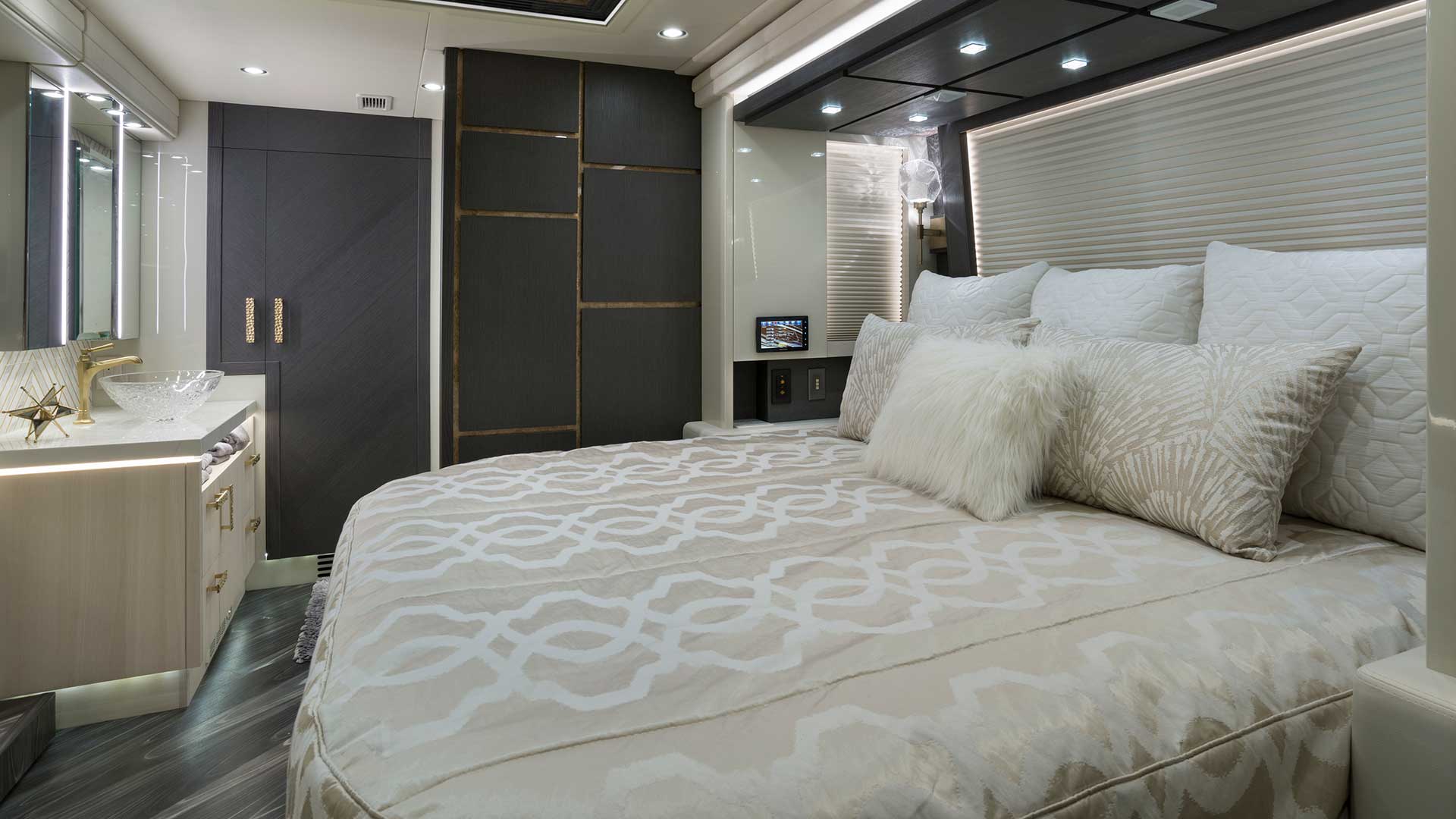 Design Gallery - Custom Luxury Motorcoach