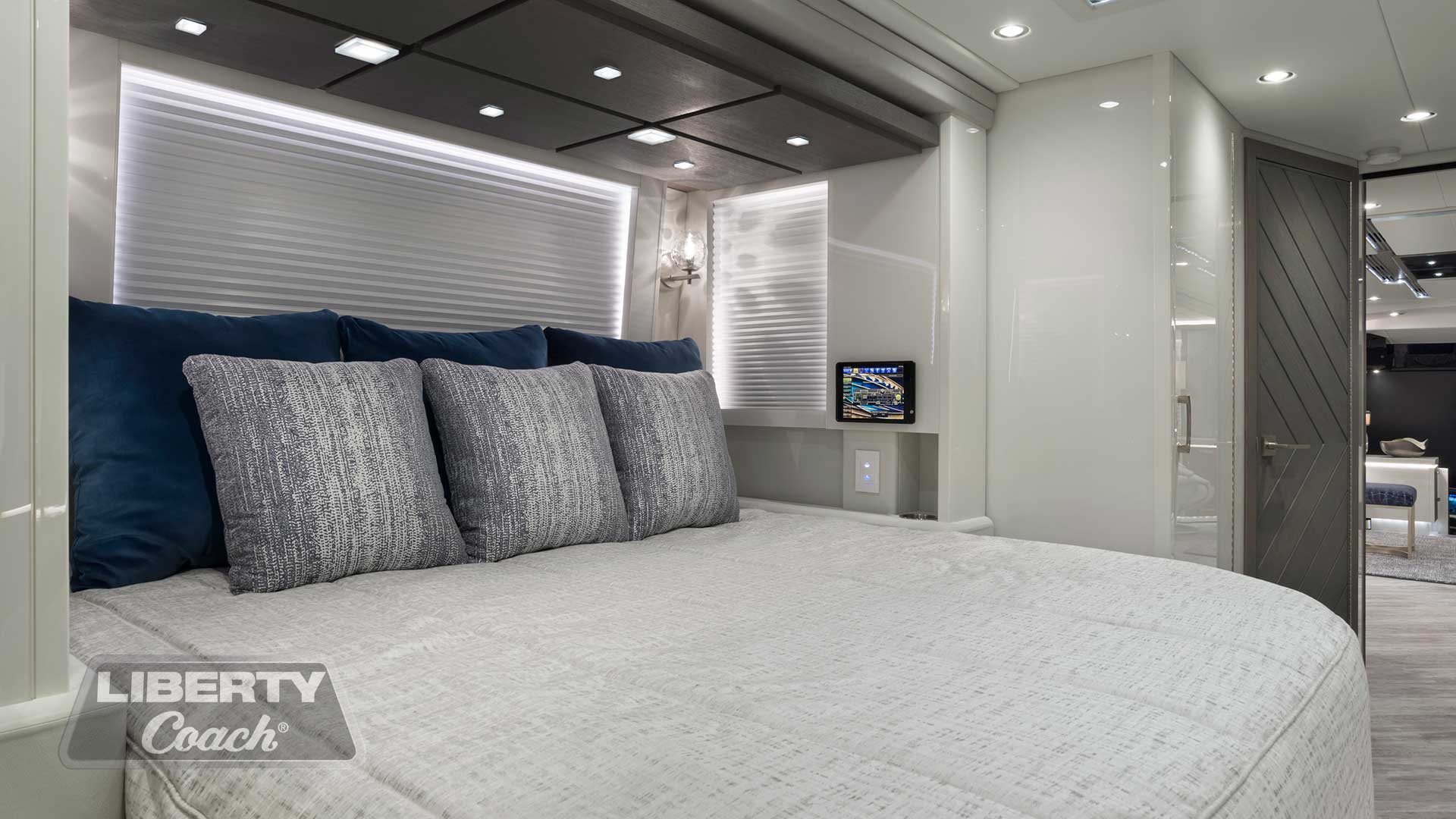 Liberty-Coach-5431-Bedroom-2-Gallery - Custom Luxury Motorcoach