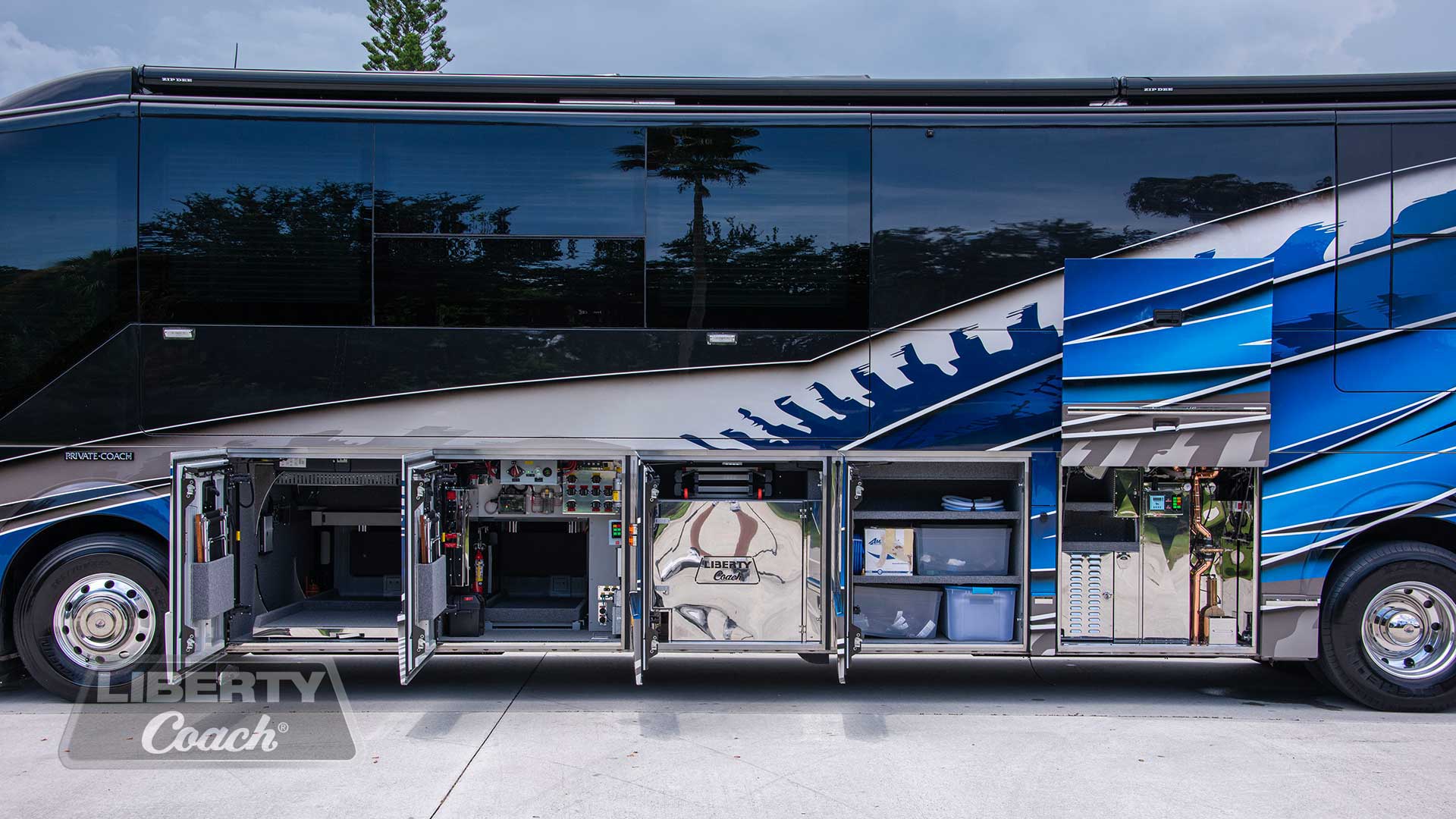 Liberty-Coach-5431-Exterior-7-Gallery - Custom Luxury Motorcoach