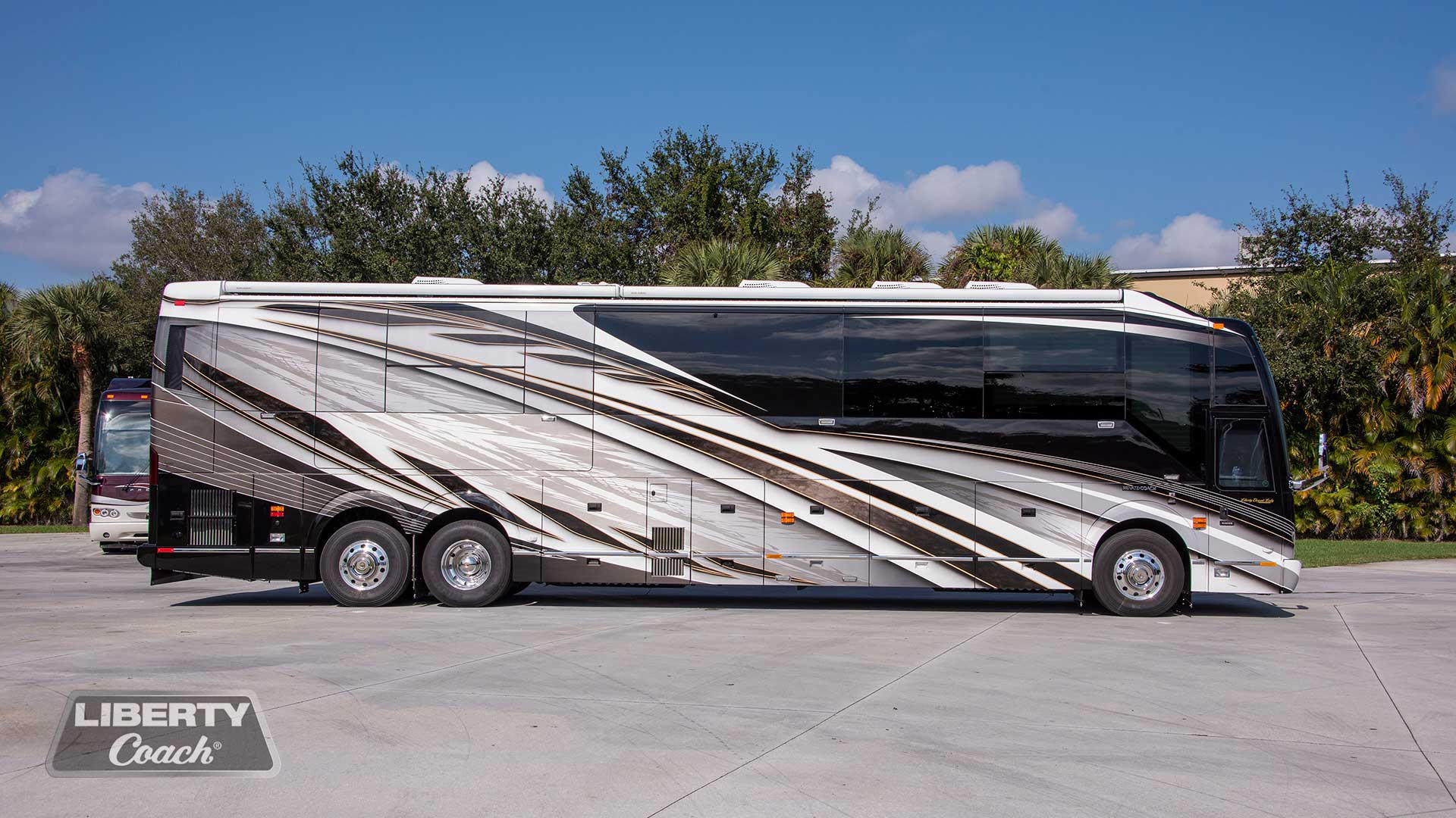 Liberty-Coach-886-Exterior-2-Gallery - Custom Luxury Motorcoach