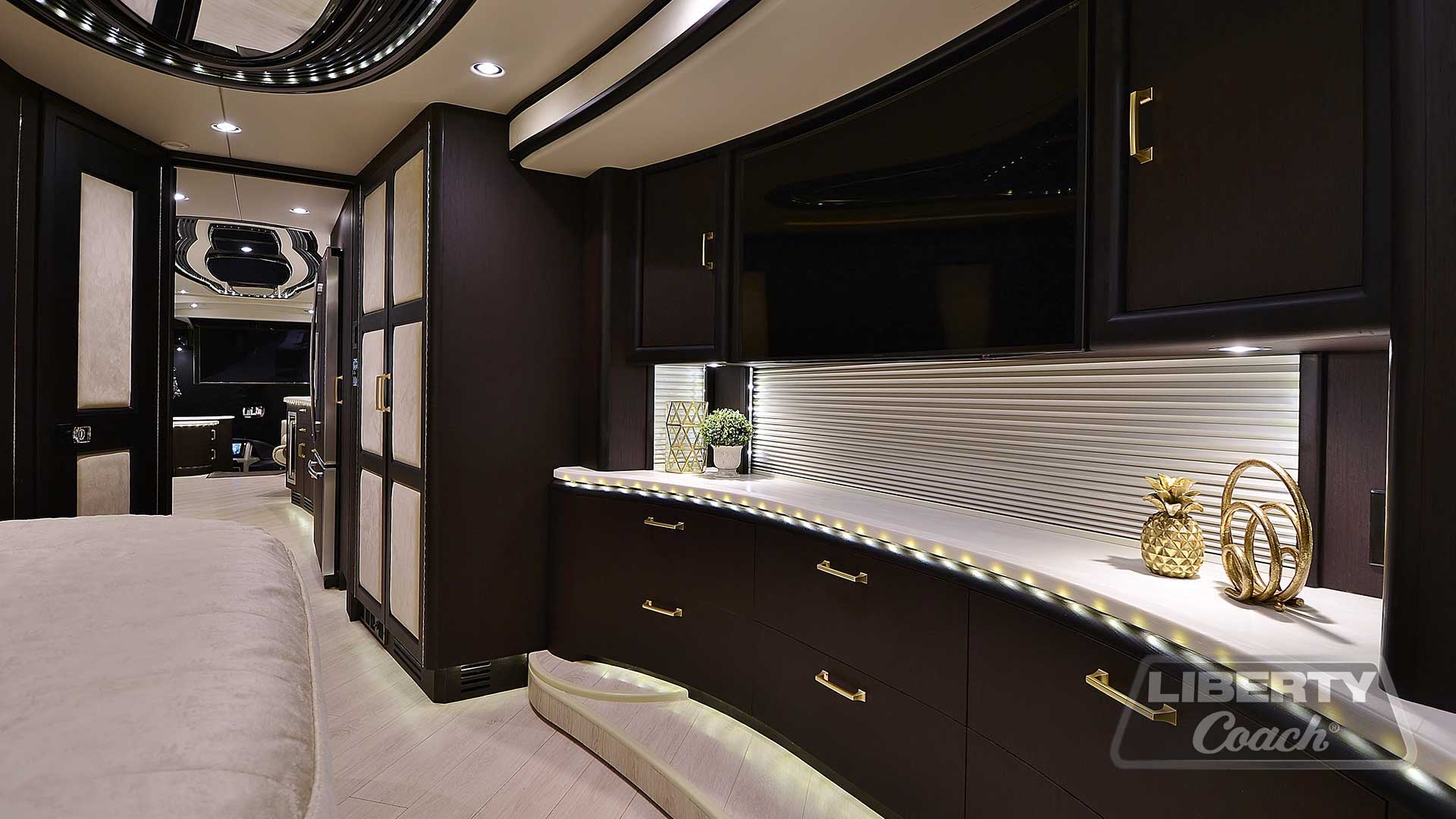 Liberty-Coach-5401-Bedroom-Gallery - Custom Luxury Motorcoach