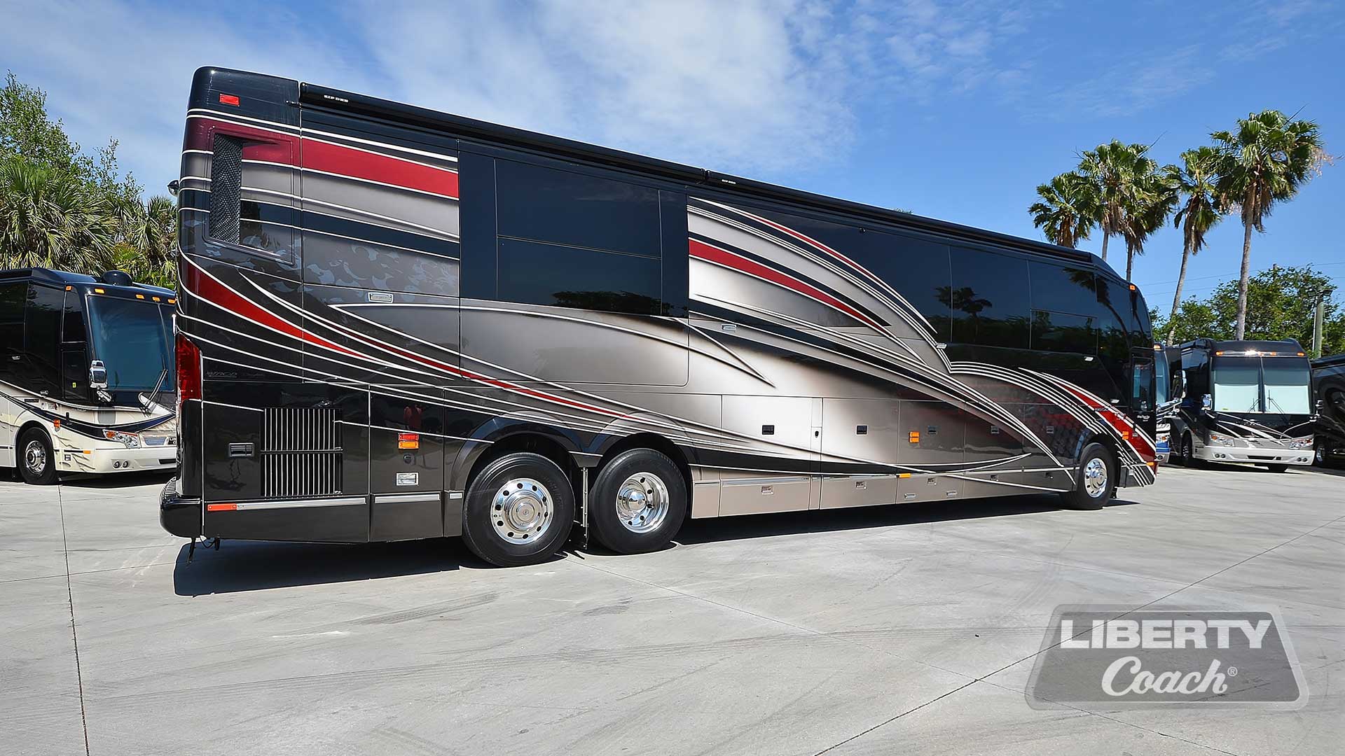 Liberty-Coach-5401-Exterior-14-Gallery - Custom Luxury Motorcoach