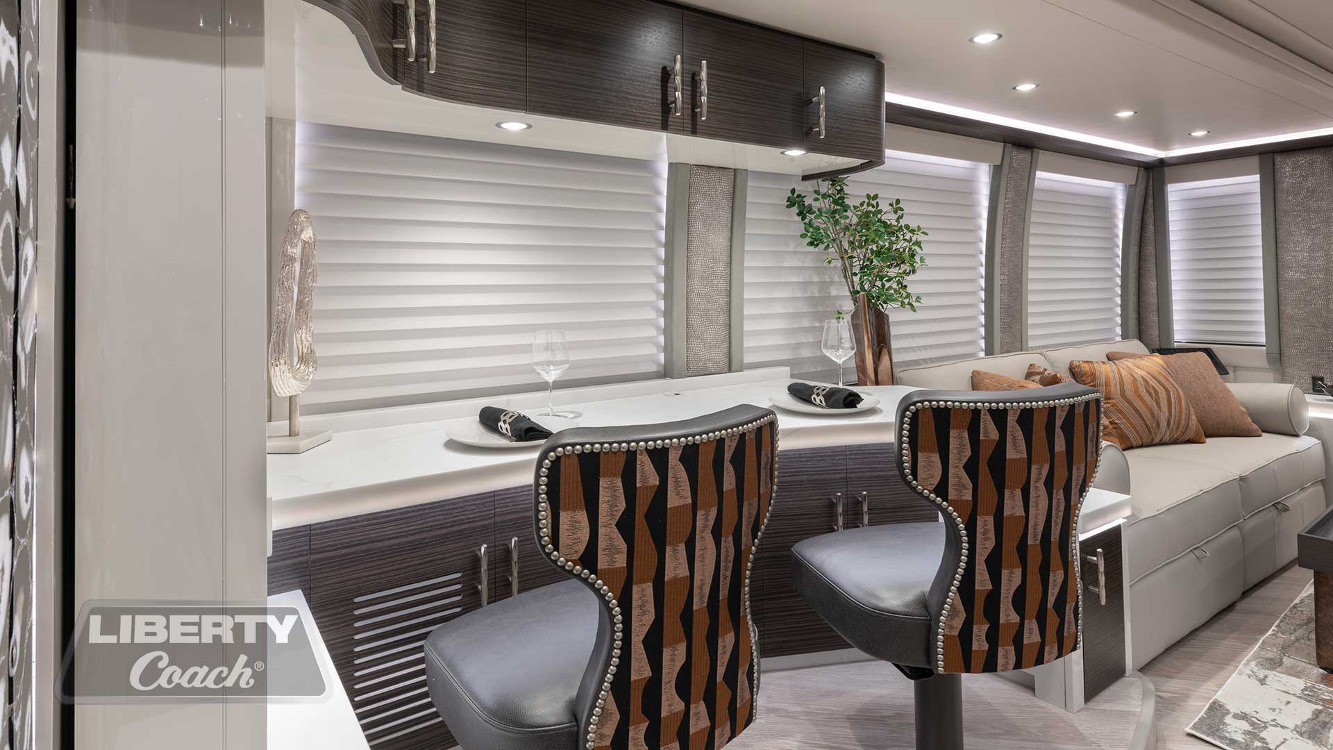 Liberty-Coach-907-Dining-Gallery - Custom Luxury Motorcoach