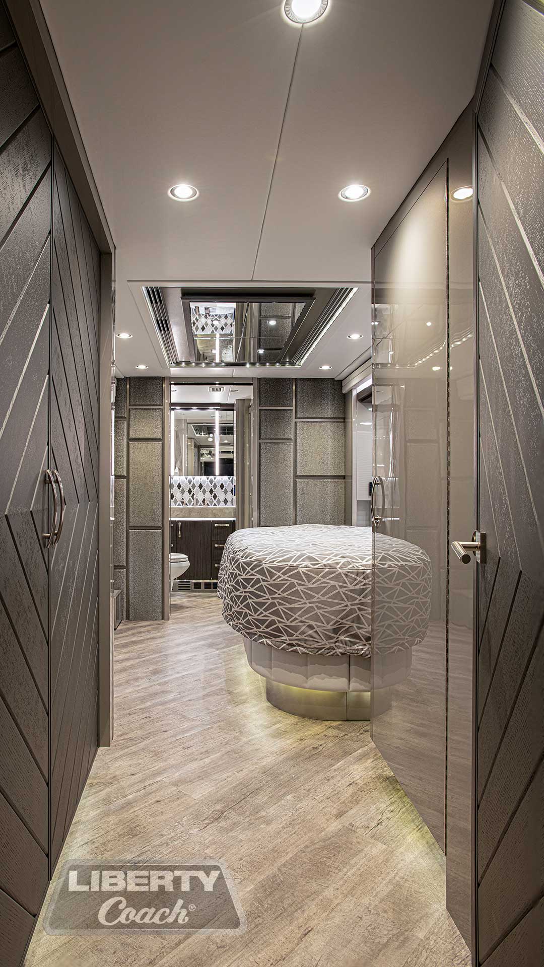 Liberty-Coach-912-Hallway-Gallery - Custom Luxury Motorcoach